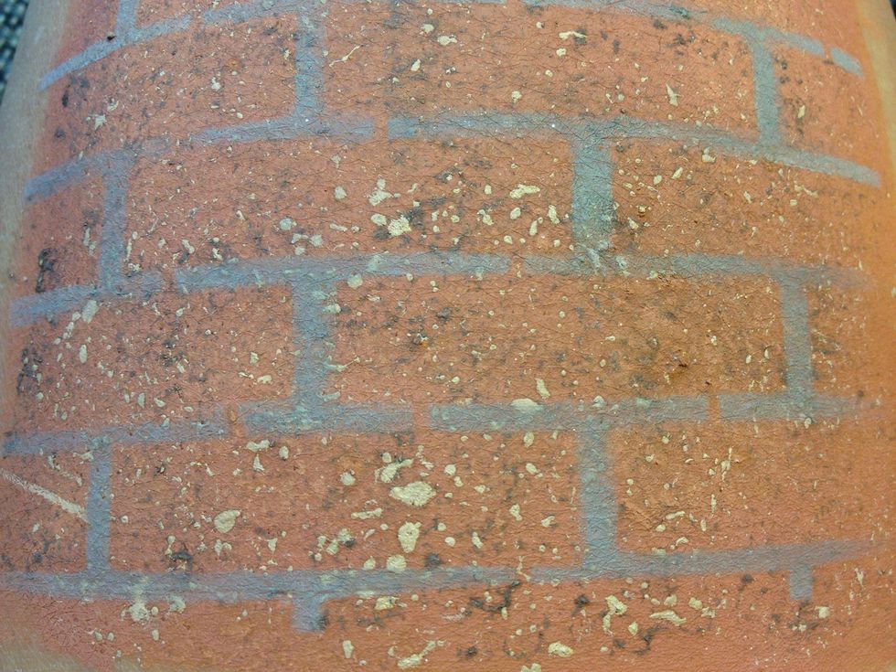 How to create a brick wall texture in body / face paint - B+C Guides