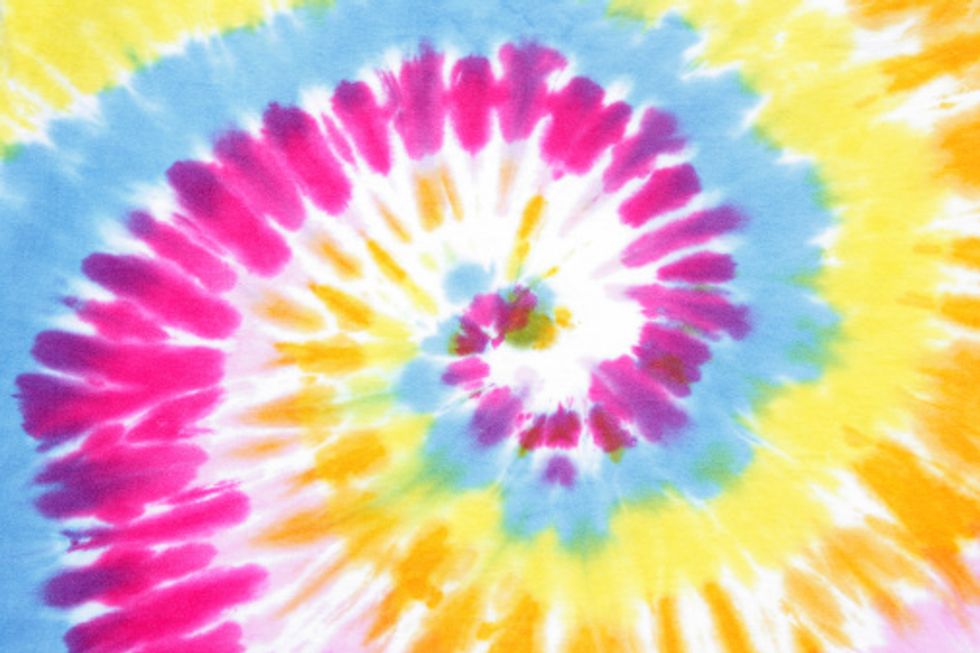 How to Tie Dye Like a Professional and Make All the Coolest Patterns ...