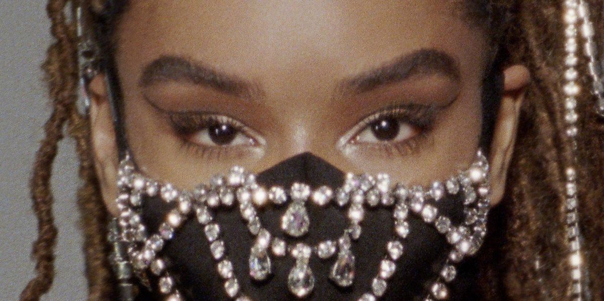 Leiomy Maldonado Shows Off AREA in New Choreographed Videos - PAPER ...