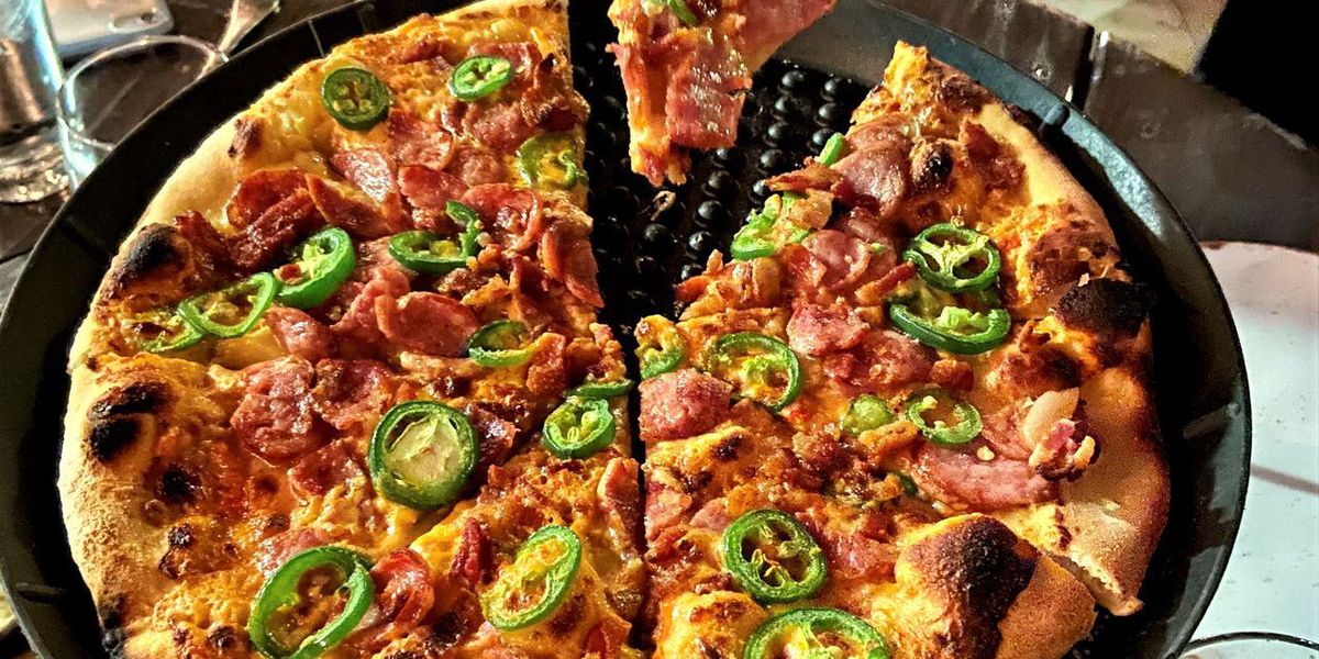 Alabama eatery serves most Southern pizza ever: It's topped with ...