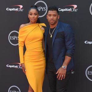 How To Soft Launch Your Relationship On Social Media - xoNecole