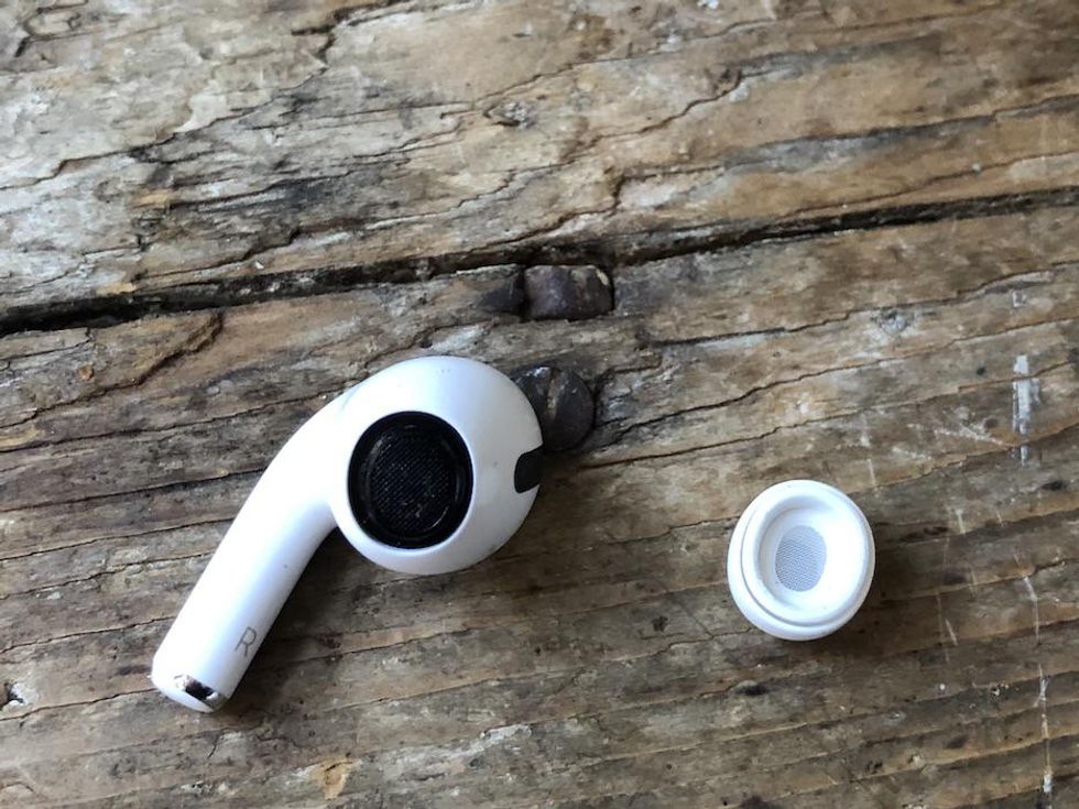 Apple AirPods Pro can survive water damage, and here's how - Gearbrain