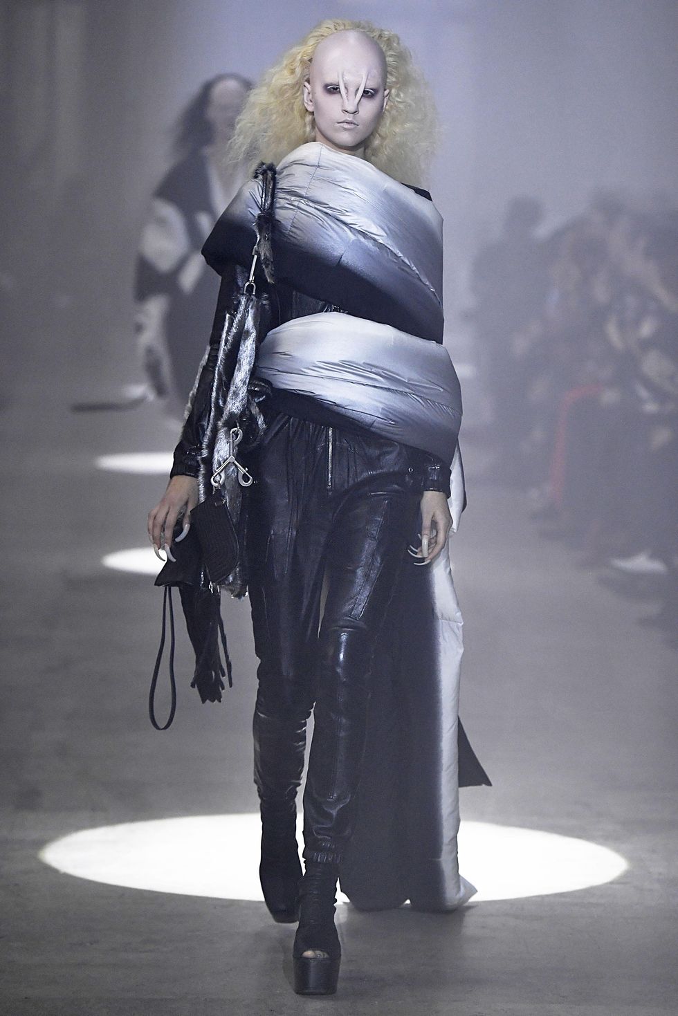 The Greatest Alien-Inspired Moments in Fashion History - PAPER Magazine