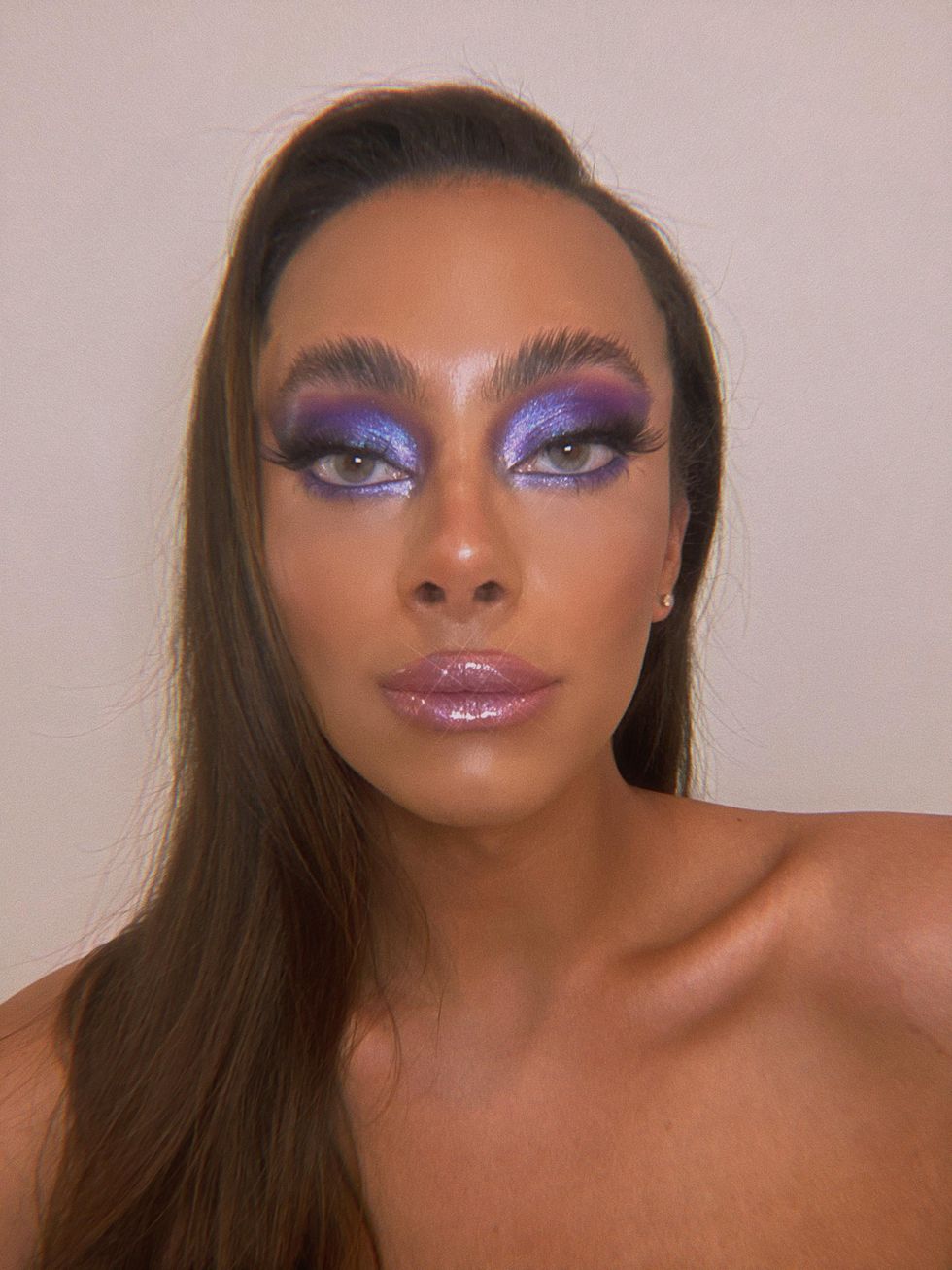 How-To: An Everyday Alien-Inspired Glam Look - PAPER Magazine