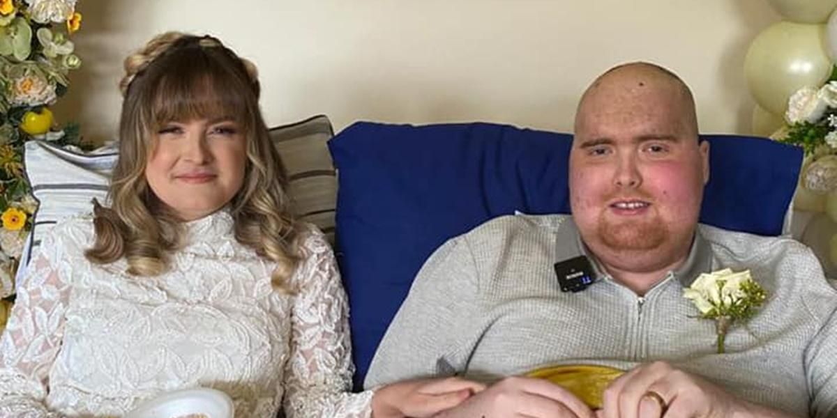 20-year-old with just days to live arranges an emotional bedside wedding to his girlfriend ...