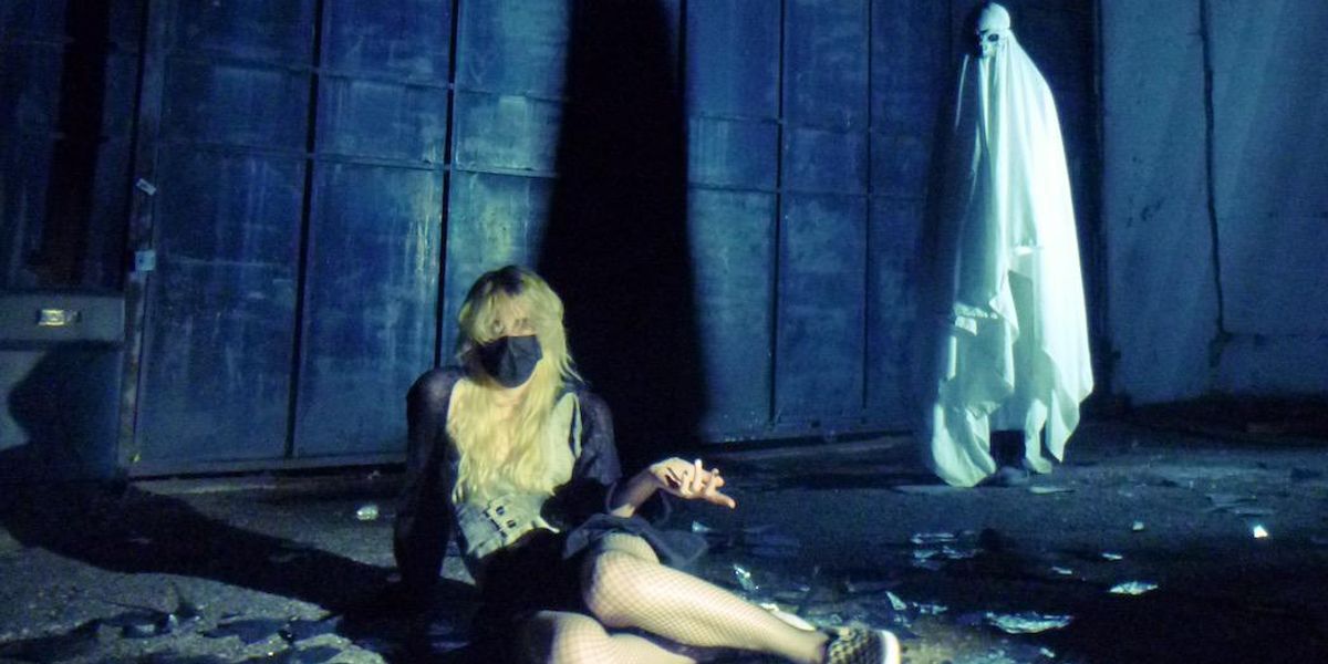 Laura Les Shares First Sole Single, "Haunted" - PAPER Magazine