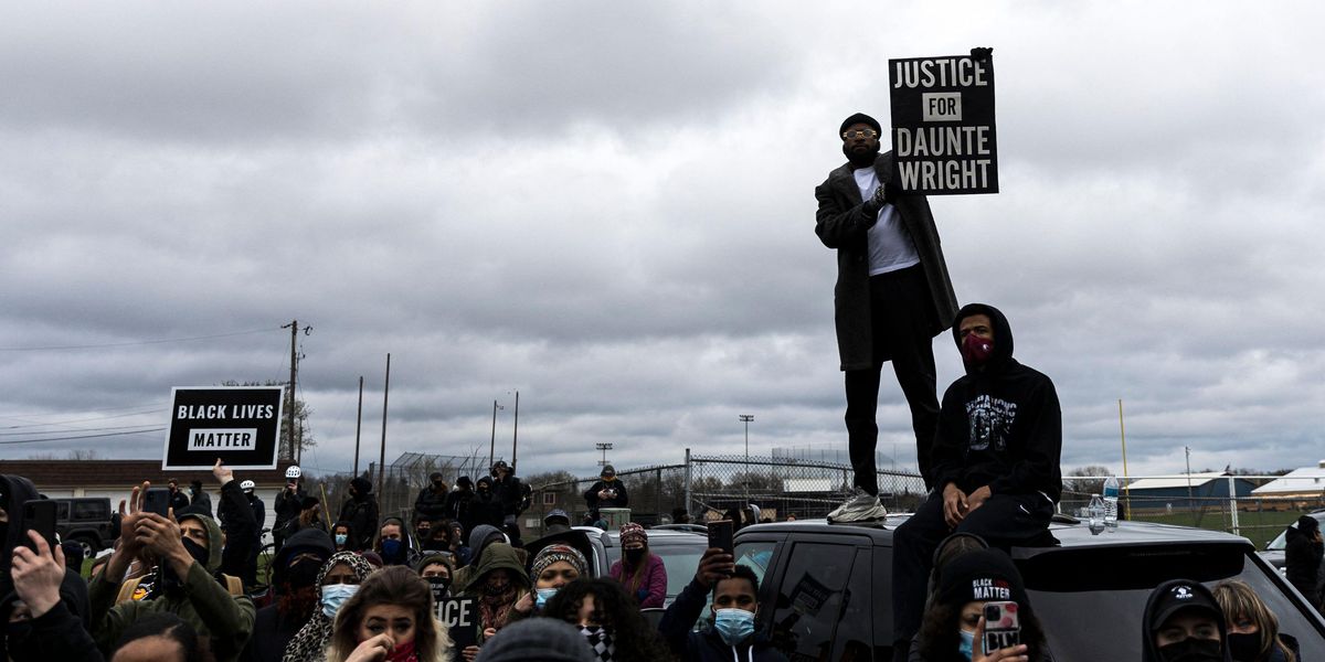 Officer Who Killed Daunte Wright Resigns, Expected to Be Charged ...