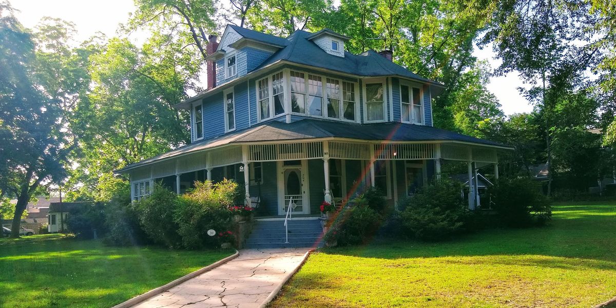 This gorgeous Victorian house in Georgia can be seen in these major ...