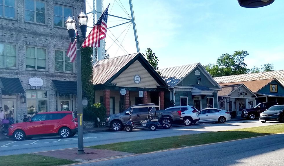 What you’ll find on a visit to ‘The Walking Dead’ town of Senoia ...