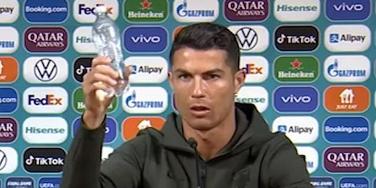 Cristiano Ronaldo tells people to drink water 'not Coca-Cola' at a news ...