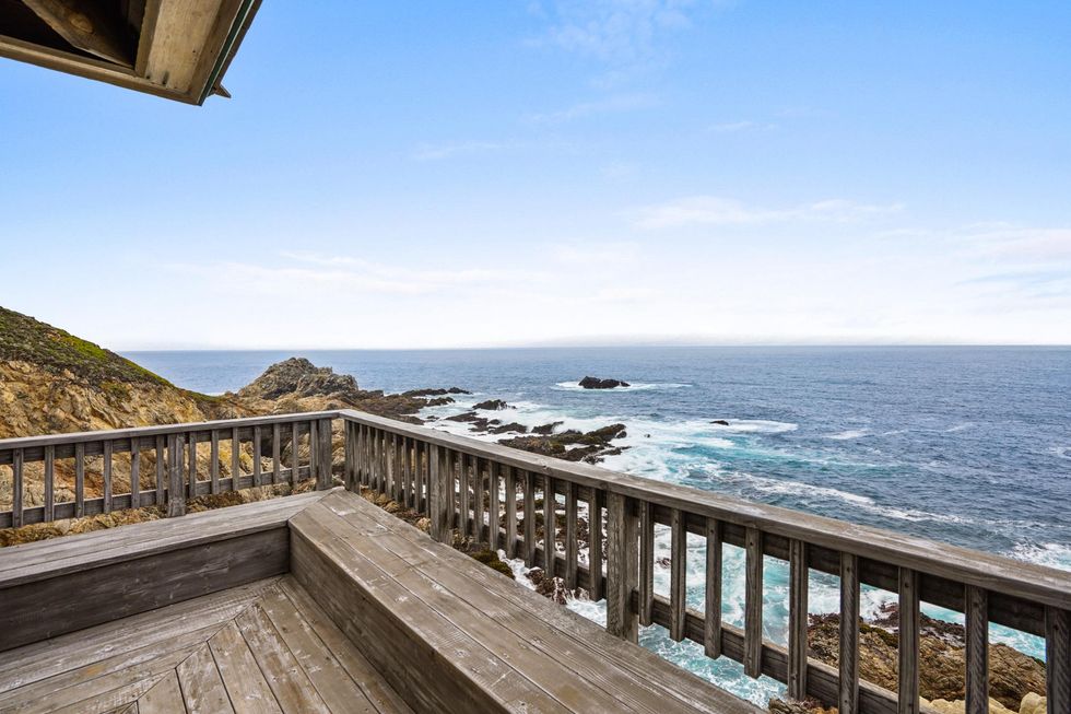 Video Home Tour: Kim Novak's coastal Carmel retreat asks $12.5 million ...