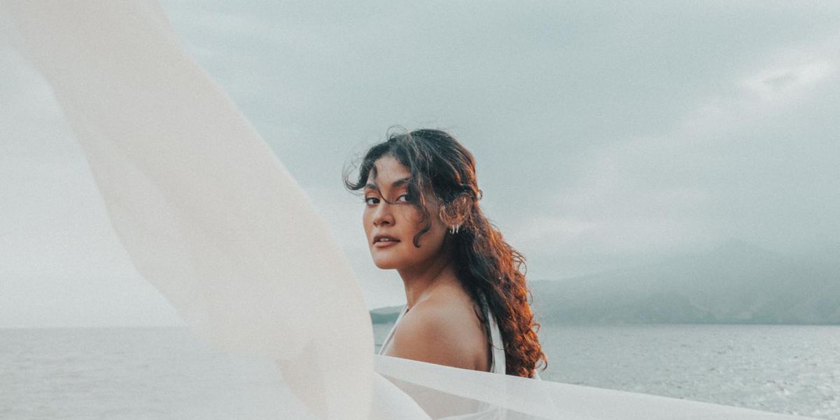 Kiana V Opens Up About New EP "DAZED" - PAPER Magazine