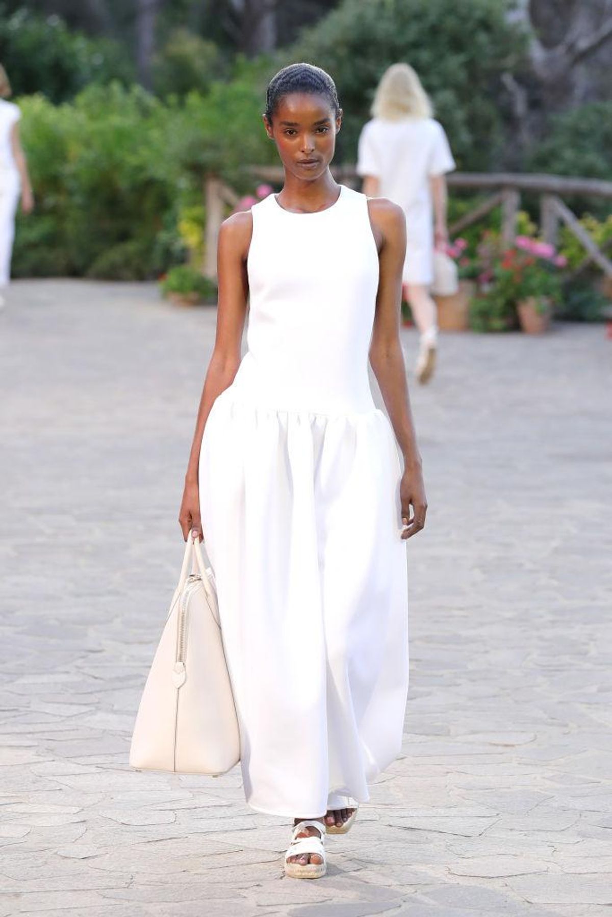 Oversized Totes - xoNecole