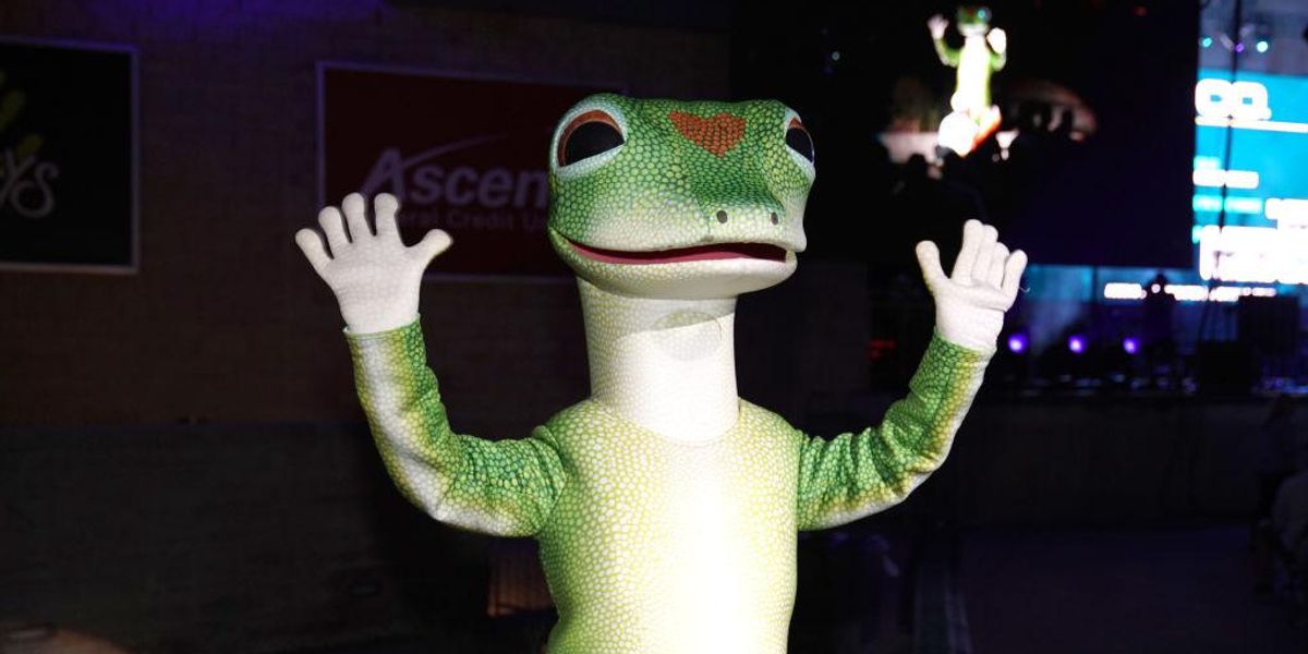 Woman Sues Geico After Getting Std During Sex In A Car Covered By The Insurer But Geico Is