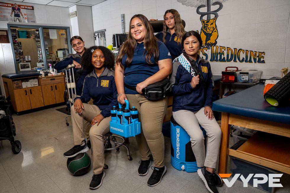 TAPE JOB: Aldine ISD Athletic Trainers Photo Gallery - VYPE