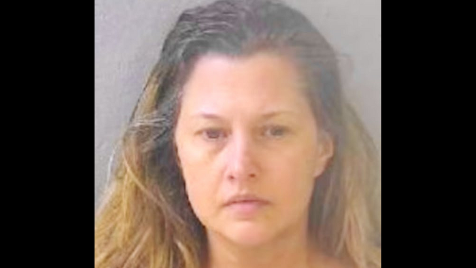 Mom 48 Stole Daughters Identity And Enrolled In College Took Out
