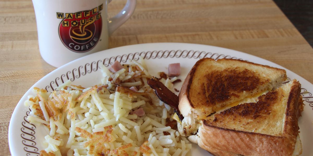 Waffle House worker reveals secret system cooks use to keep orders ...