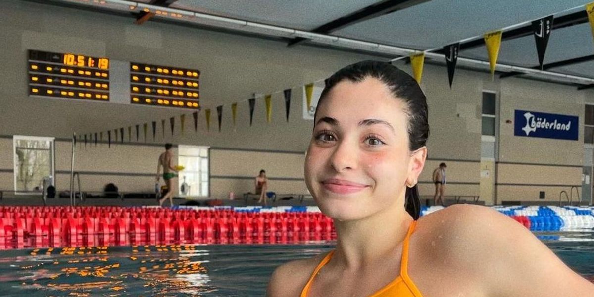 Teenager who swam for 3 hours to escape war in Syria goes to Olympics ...