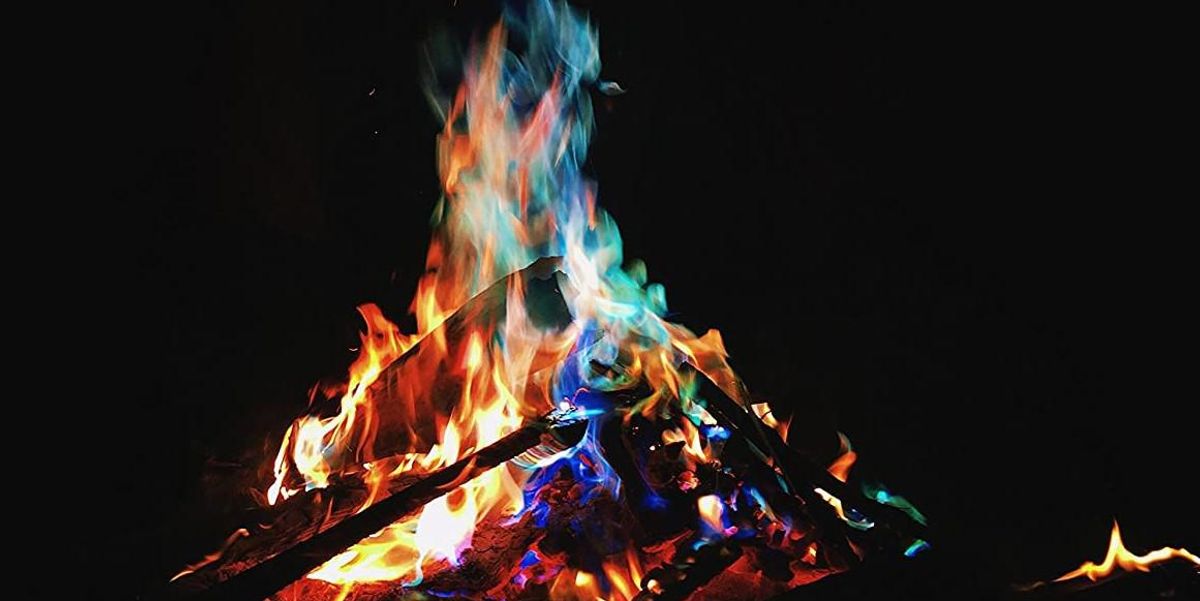 These Magical Flames packets will make your campfire all kinds of ...