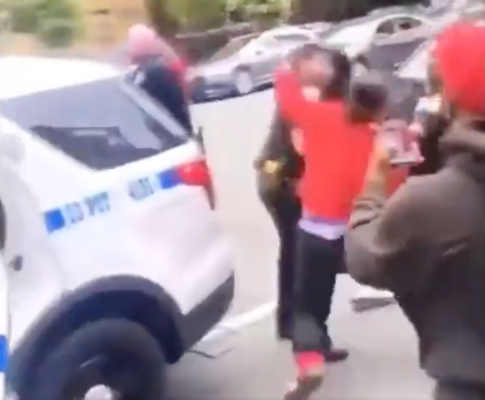 Disturbing video shows suspects punch, spit on NYC cops in reaction to ...