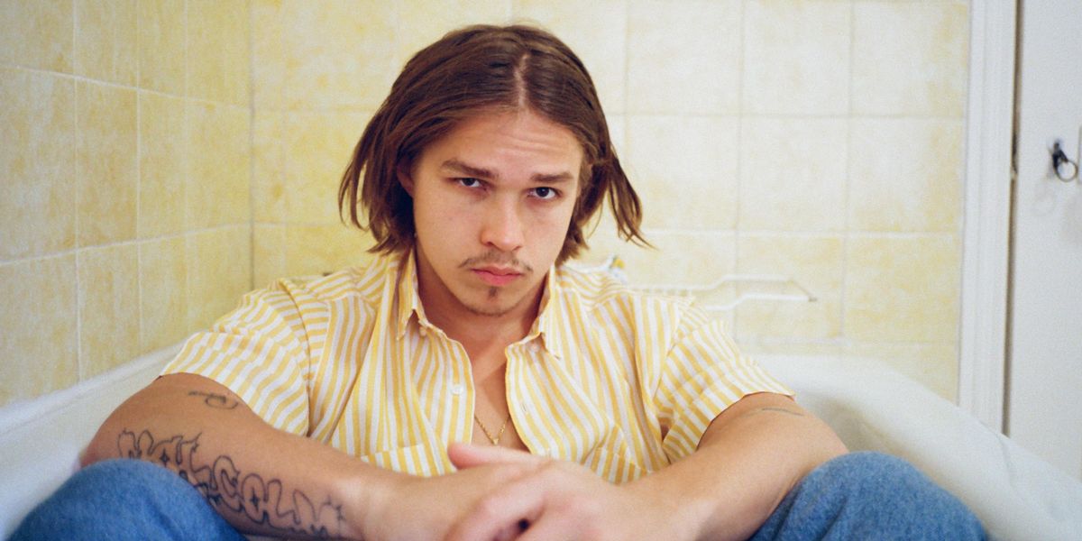 Oliver Malcolm Premieres "Bloodline" Video Off "Act Two" - PAPER Magazine