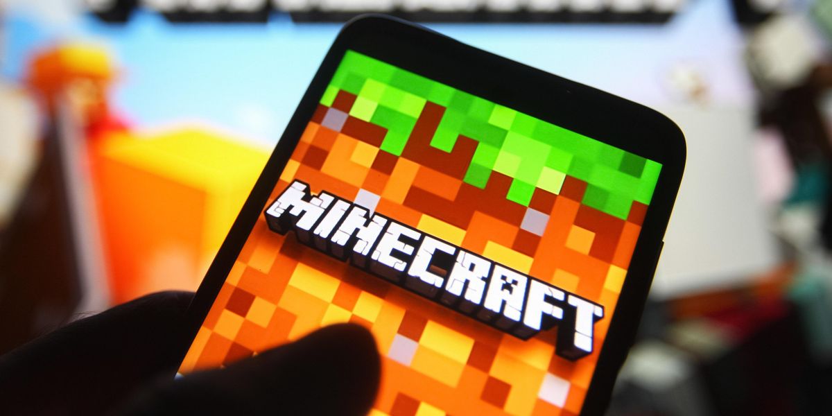 Minecraft Youtuber Dream Shows His Face For the First Time - PAPER Magazine