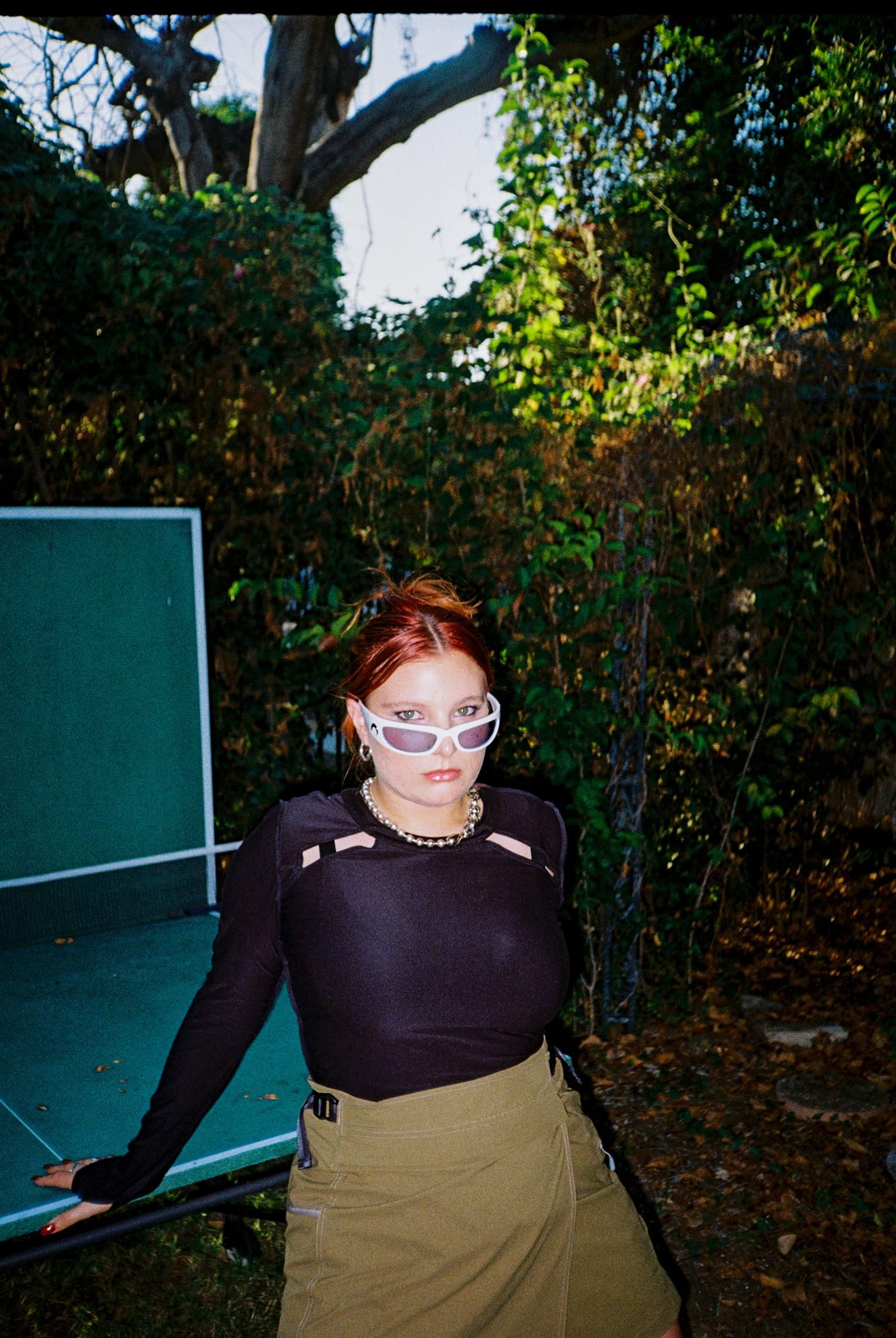 Pop Singer Chloe George Performs "There You Are" Live - PAPER Magazine