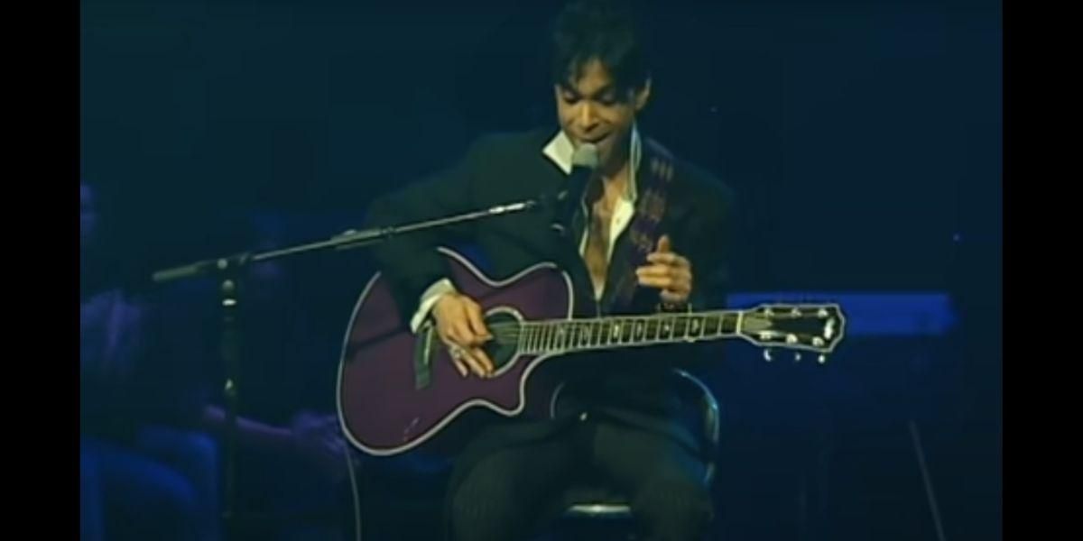Prince performs 'Cream' with just an acoustic guitar - Upworthy