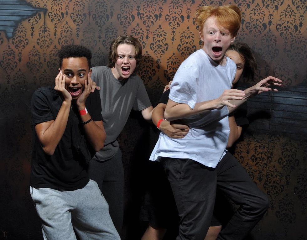 Haunted house's hidden camera makes terror look hilarious - Upworthy