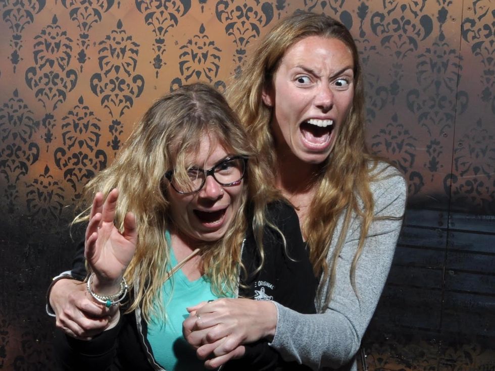 Haunted house's hidden camera makes terror look hilarious - Upworthy