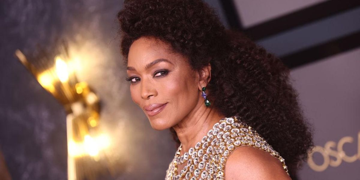 'Wakanda Forever' Proves Angela Bassett Deserves an Oscar - xoNecole
