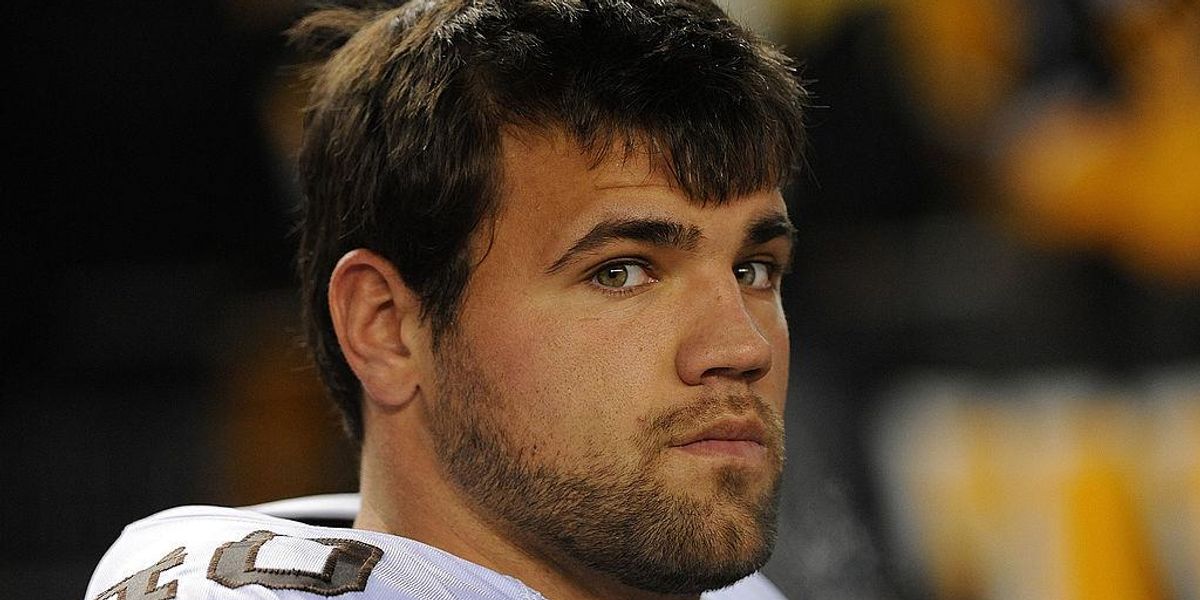 Former NFL player Peyton Hillis saved his children from drowning - TheBlaze