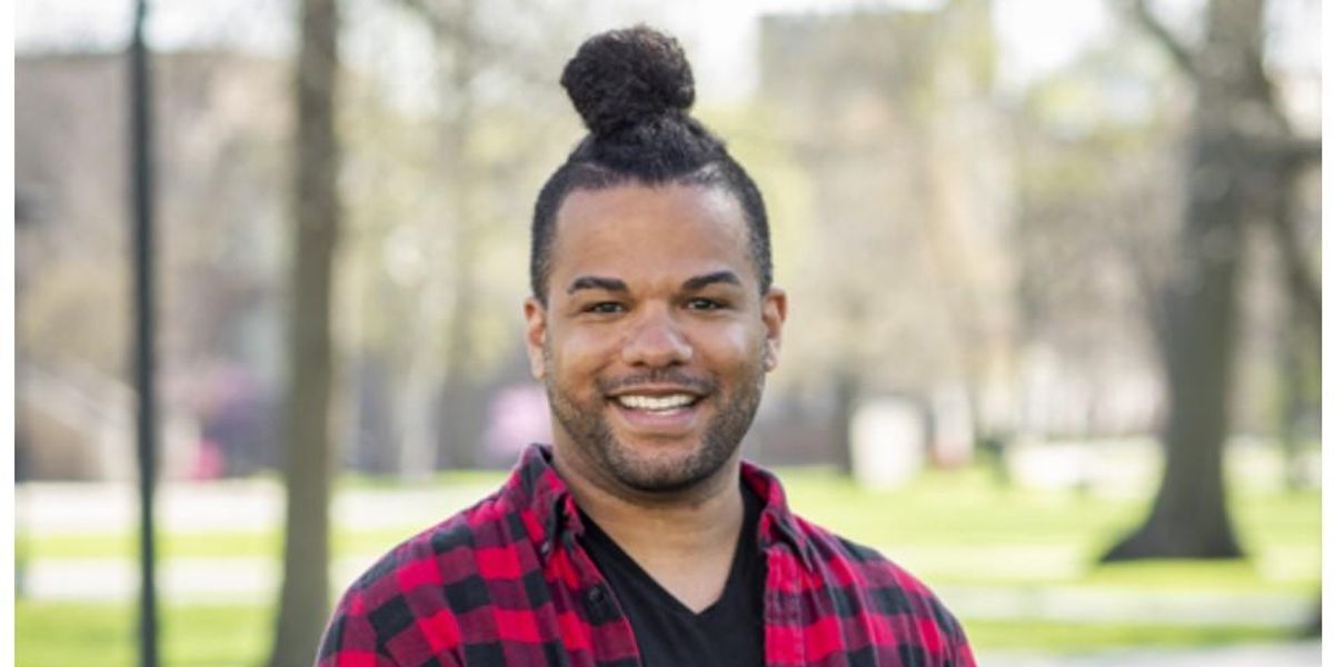 Activist middle-school teacher accused of sending suggestive messages ...