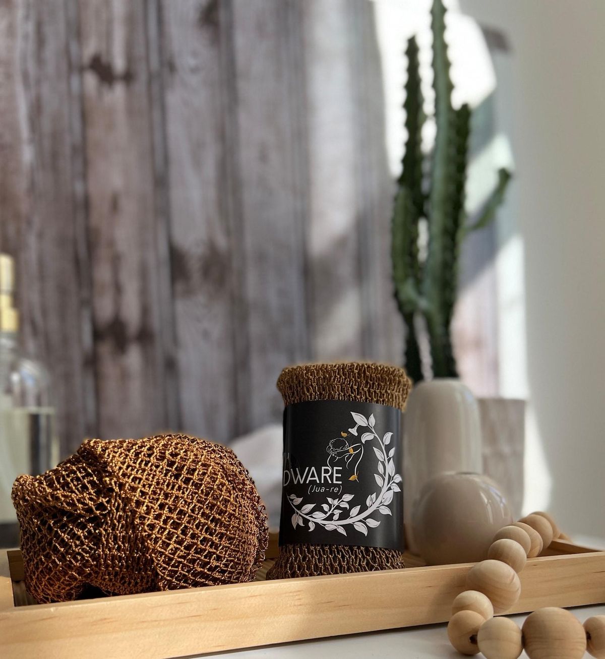 DwareSapo African Exfoliating Sponge in "Bronze" - xoNecole: Lifestyle ...