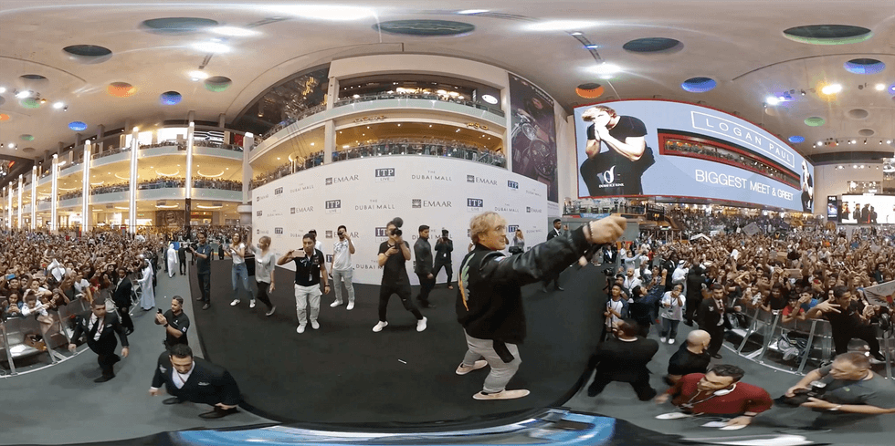 Stream with VUZ: Your 360-Degree Guide to the World