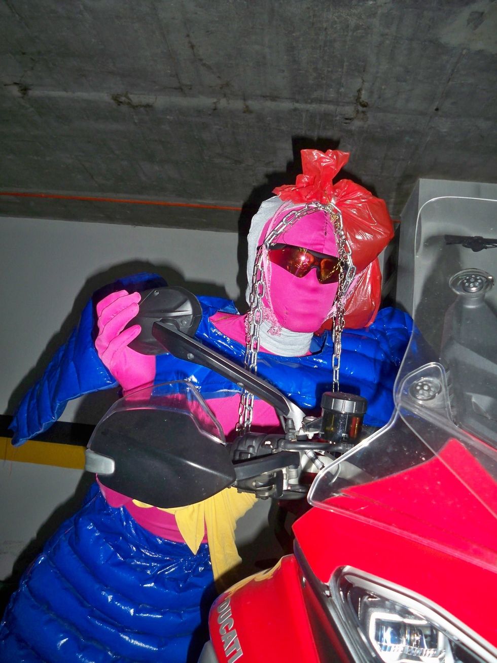 Yajaira La Beyaca Premieres Manchado-Directed 'VNK3K' Video - PAPER ...