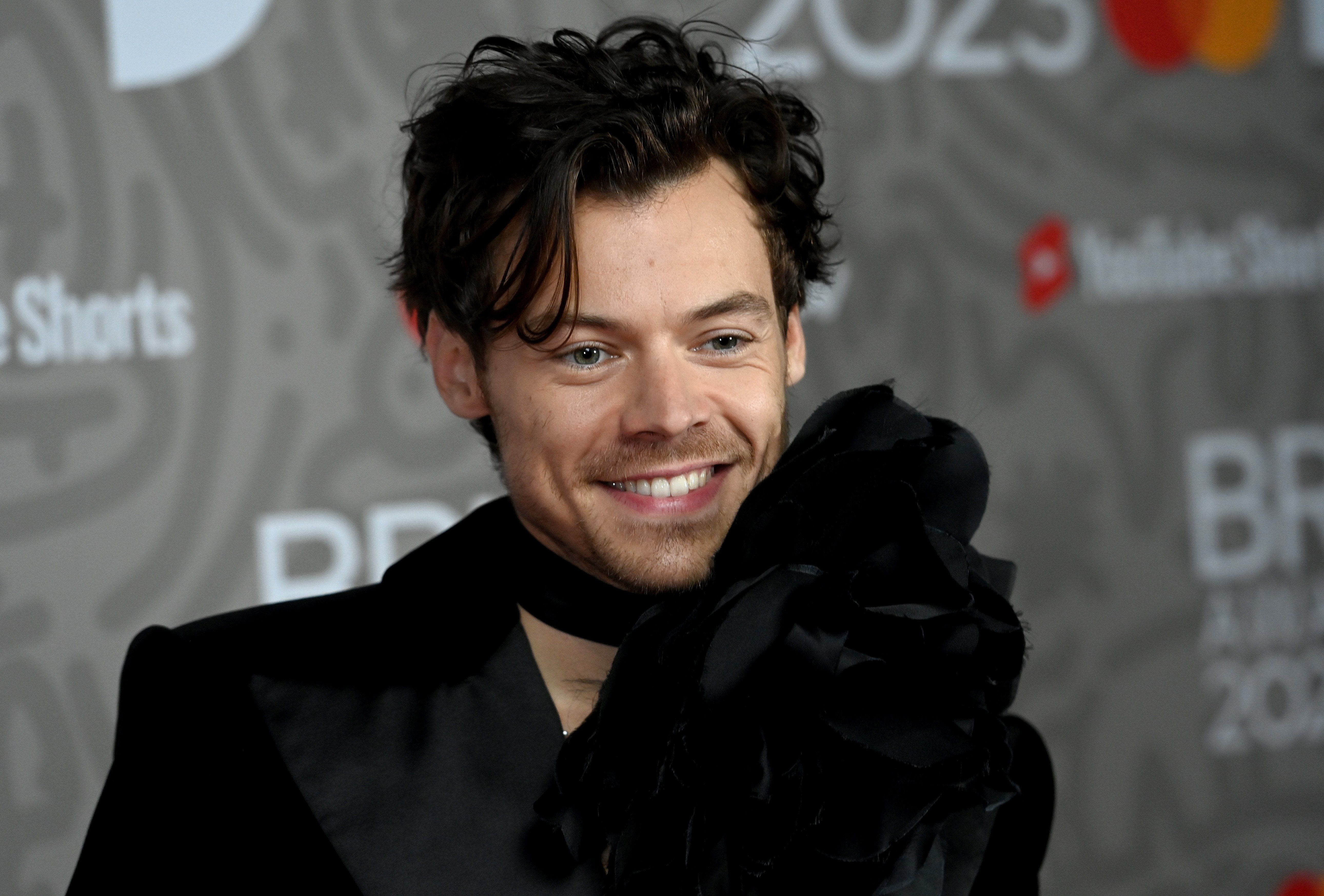 Harry Styles and Emrata Spotted Making Out in Tokyo - PAPER Magazine