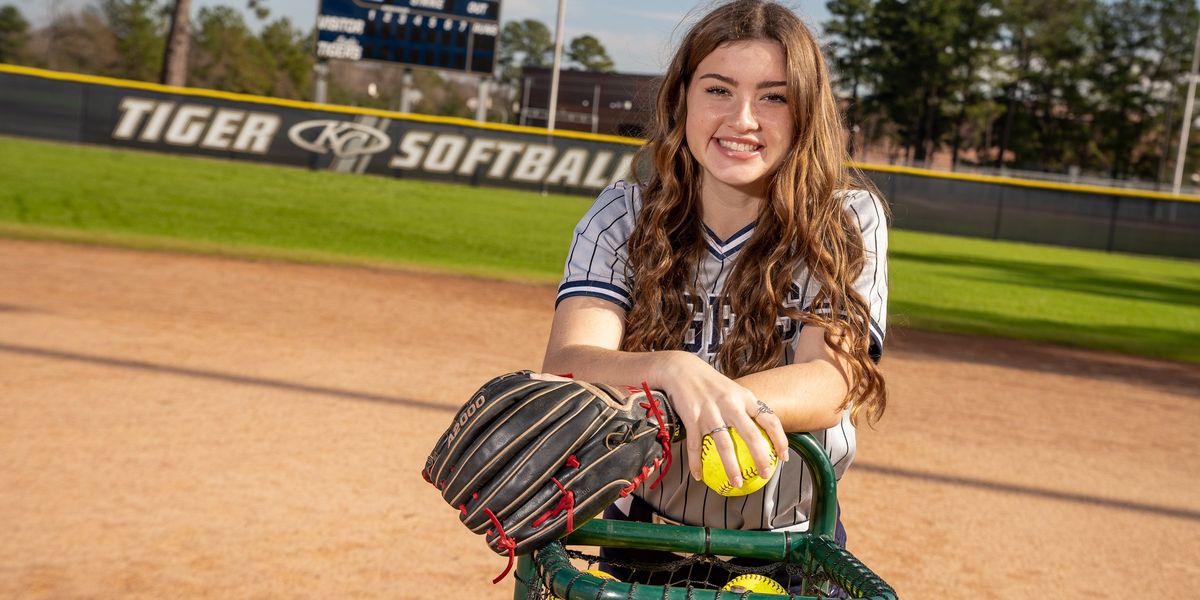 Earning Her Stripes: Collins' Carter Leading Tigers' Resurgence - VYPE