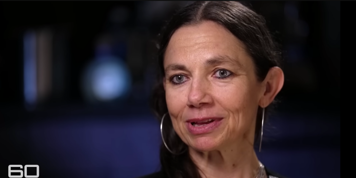 Justine Bateman Defends Decision To Age Naturally Despite Trolls