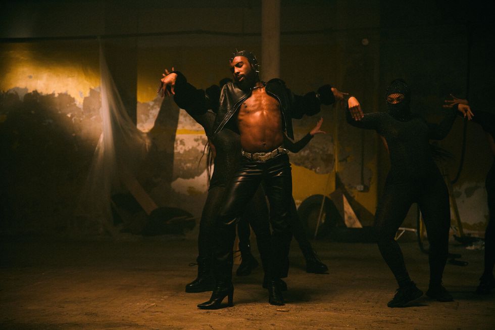 Rodney Chromes Premieres "Break the Internet" - PAPER Magazine