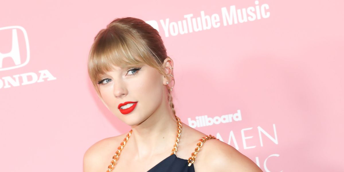 Taylor Swift Has Been Arriving Onstage Via Janitor Cart - PAPER Magazine