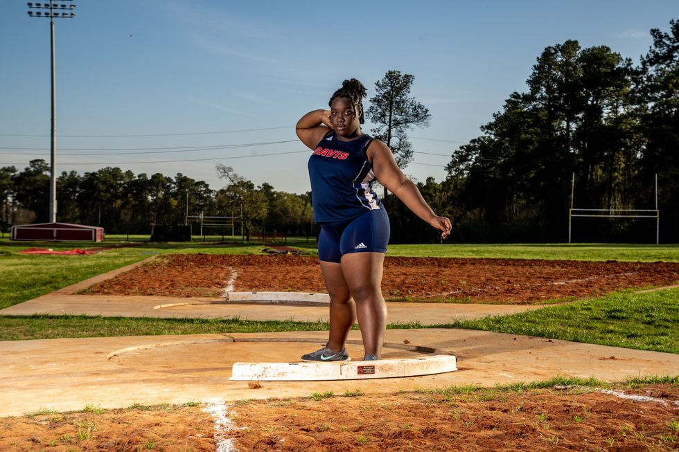 RUNNERS TAKE YOUR MARK: Aldine Davis loaded with young, individual ...