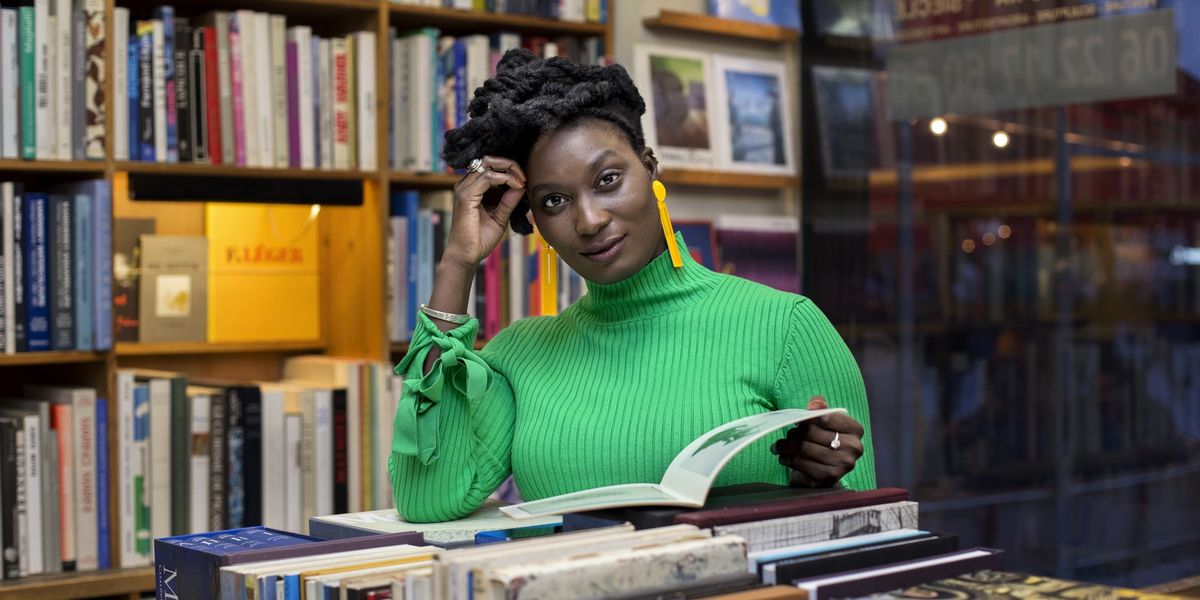 Black Women Bookstagrammers To Follow - xoNecole