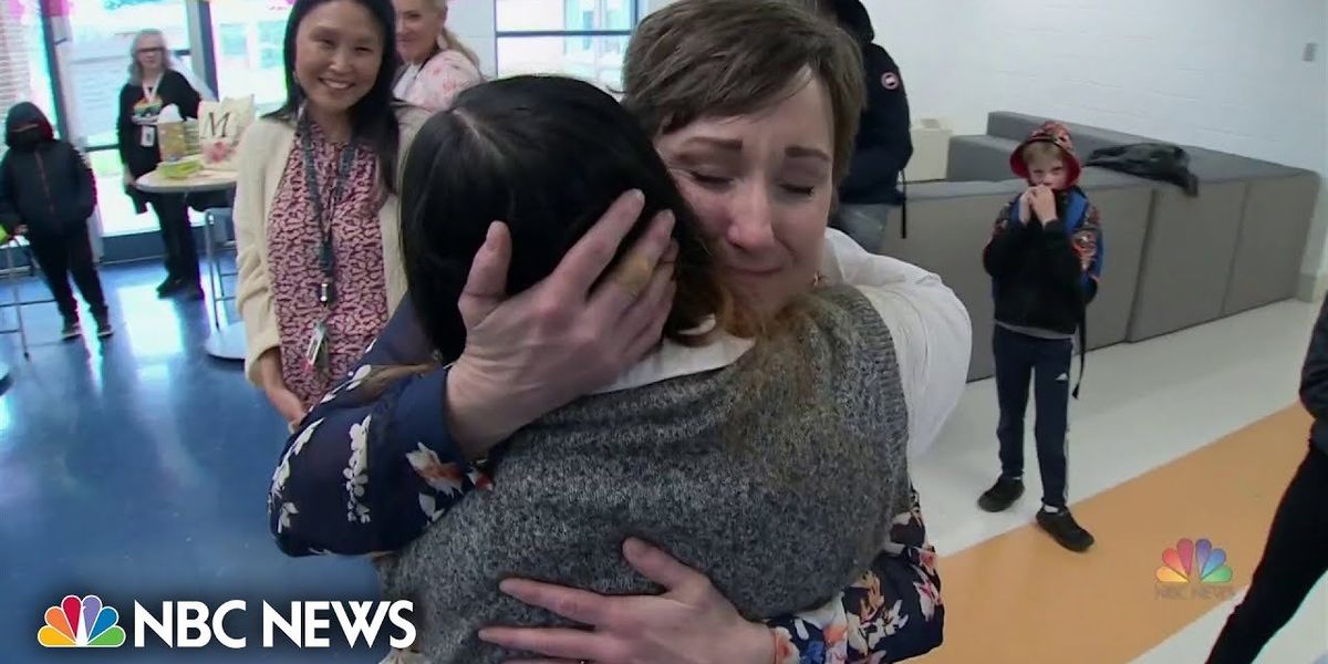 Student sends hundreds of thank you notes to her teachers - Upworthy