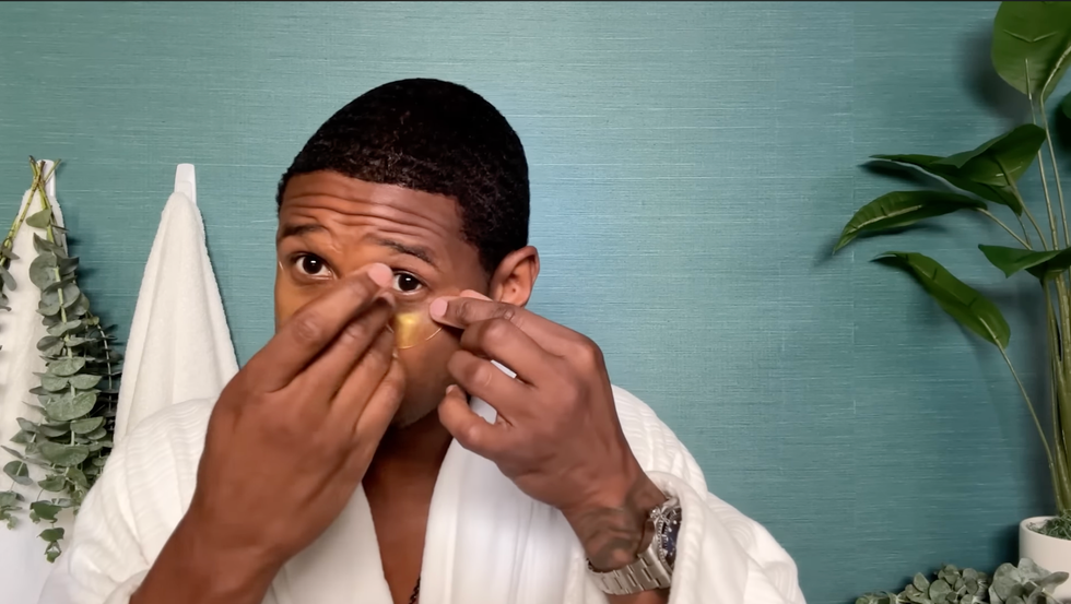 Usher's Age-Defying Secrets Revealed - xoNecole: Lifestyle, Culture ...