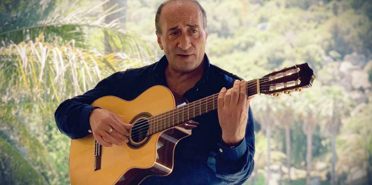 Mariano Apicella: «Penso ogni giorno al Cavaliere. I processi? Colpa ...