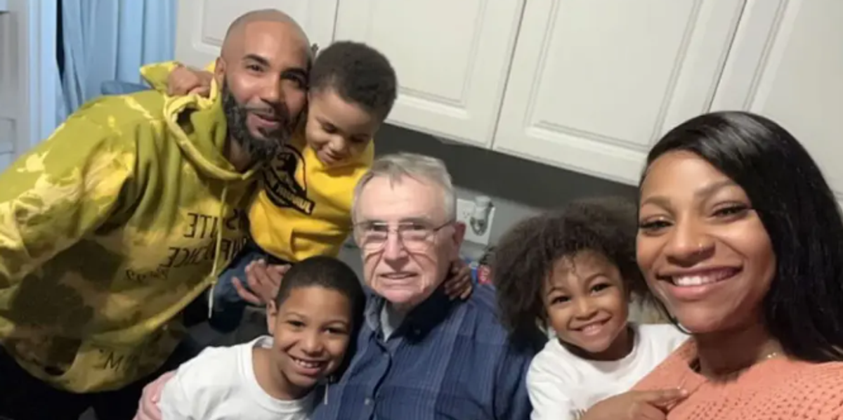 82-year-old man becomes grandfather figure to family of 7 - Upworthy