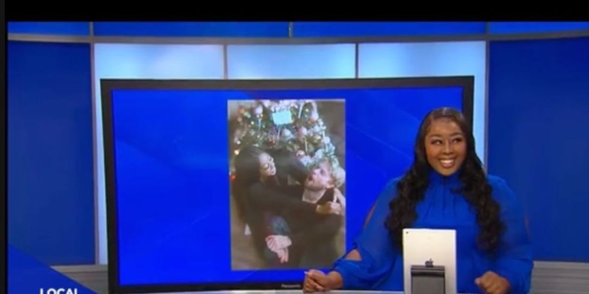 News anchor reads breaking news story that's a proposal - Upworthy