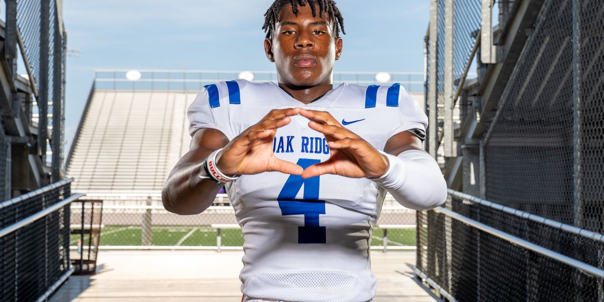FAITH, FAMILY, AND COMMUNITY: Oak Ridge's Williams is more than football - VYPE