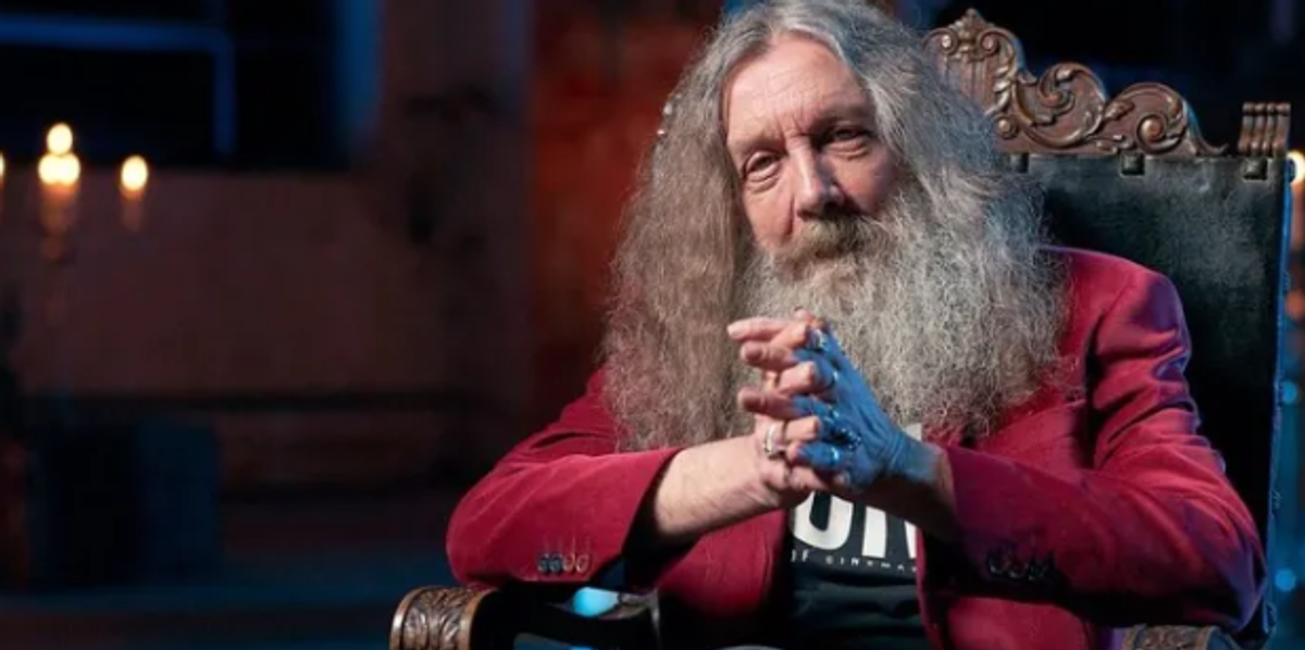 Alan Moore shares what to read - Upworthy